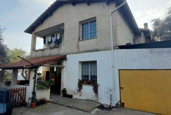 Appartamento in vendita a Imperia