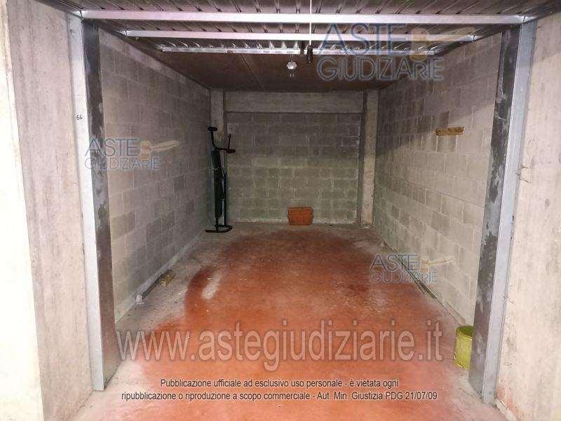 Garage - Posto auto in vendita a Genova
