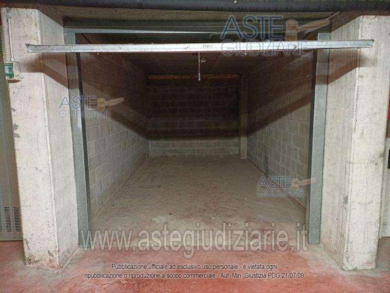Garage - Posto auto in vendita a Genova
