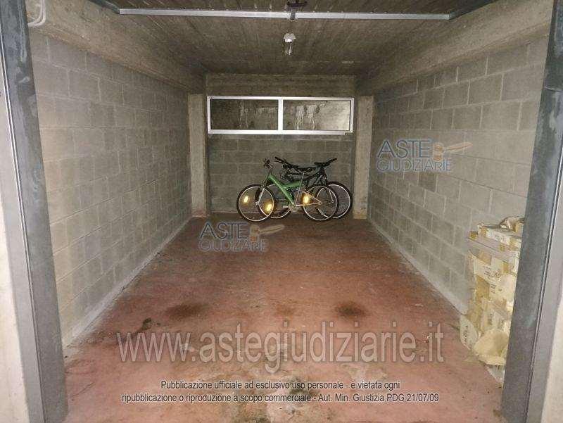 Garage - Posto auto in vendita a Genova
