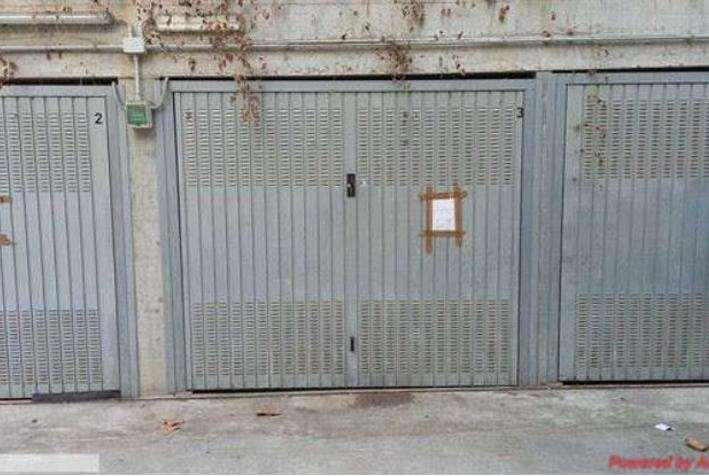Garage - Posto auto in vendita a Genova