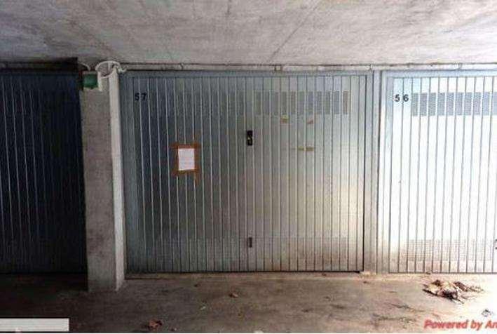 Garage - Posto auto in vendita a Genova