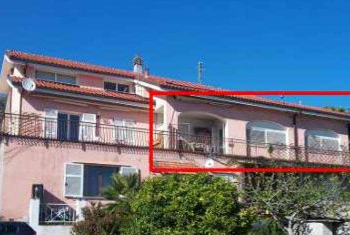 Appartamento in vendita a Diano Castello