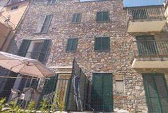 Appartamento in vendita a Imperia