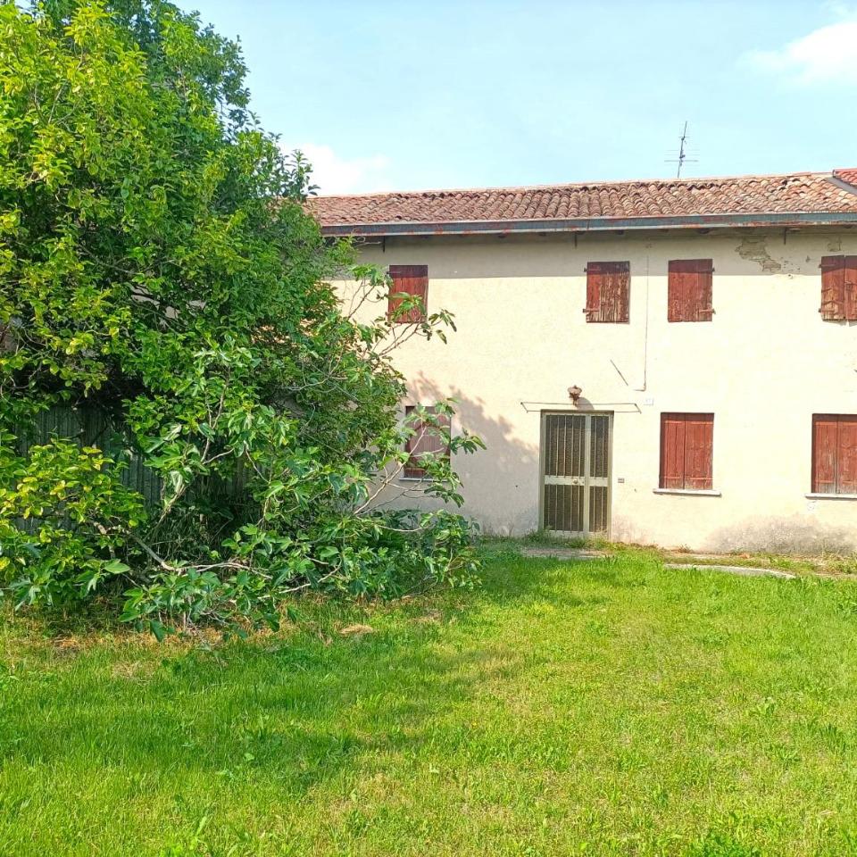 Rustico in vendita a Santa Giustina In Colle