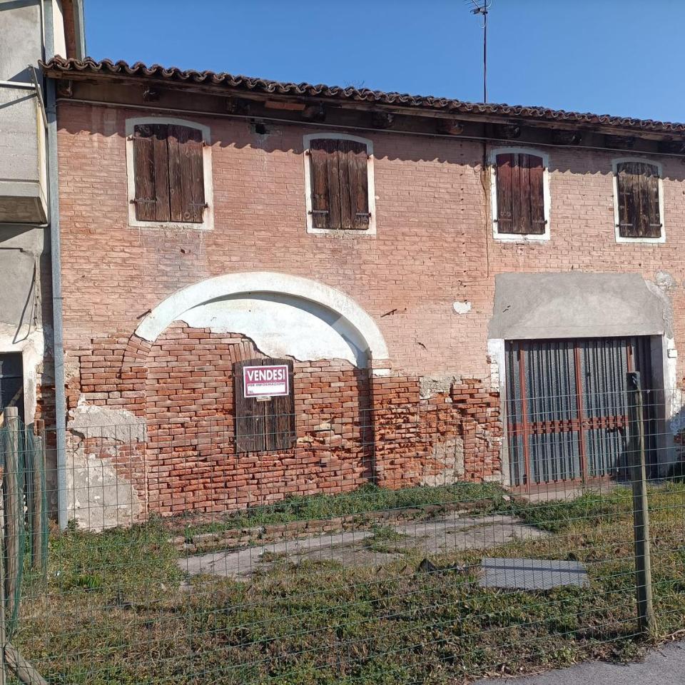 Rustico in vendita a Loreggia