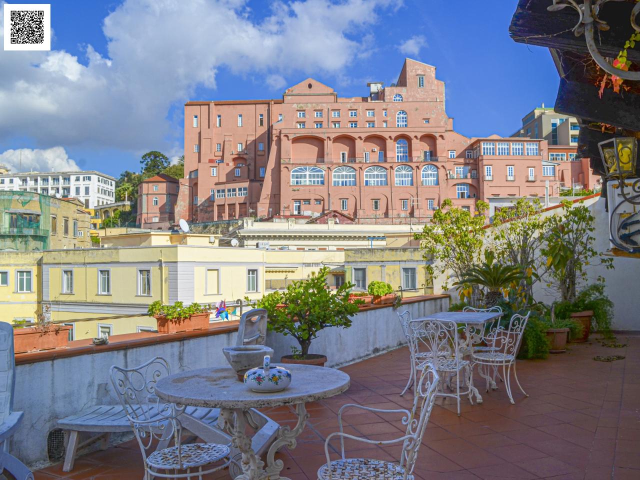Appartamento in vendita a Napoli