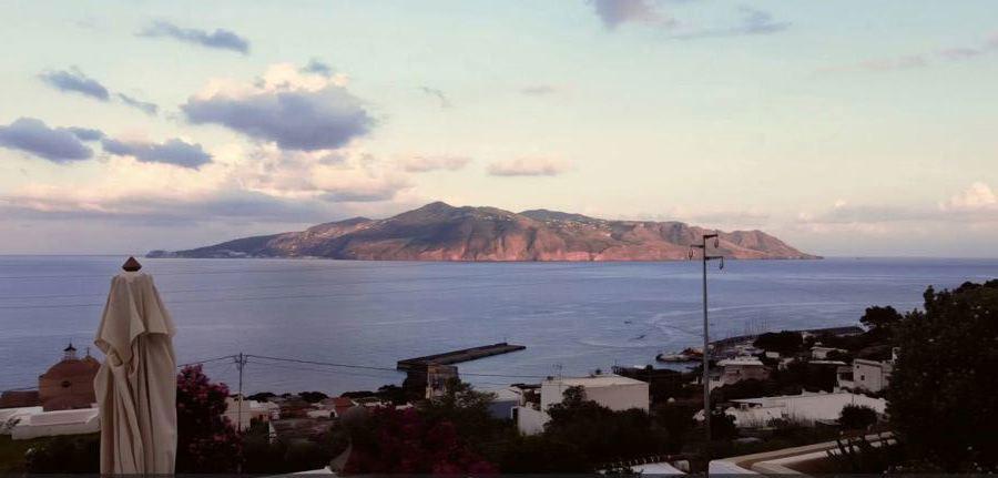 Villa in vendita a Santa Marina Salina