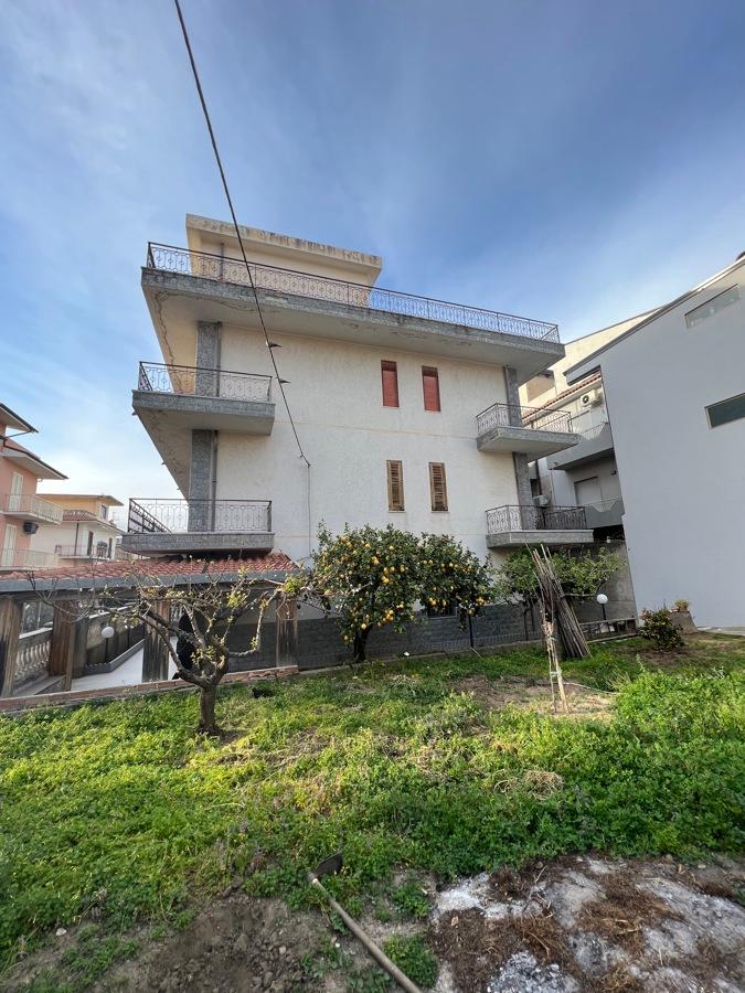 Palazzo in vendita a Furnari