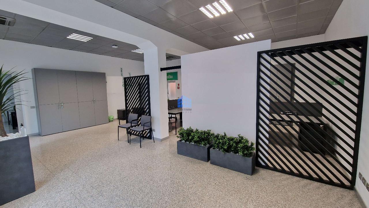 Negozio in affitto a Bergamo