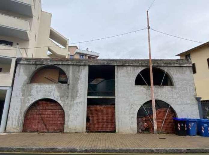 Capannone in vendita a Prato