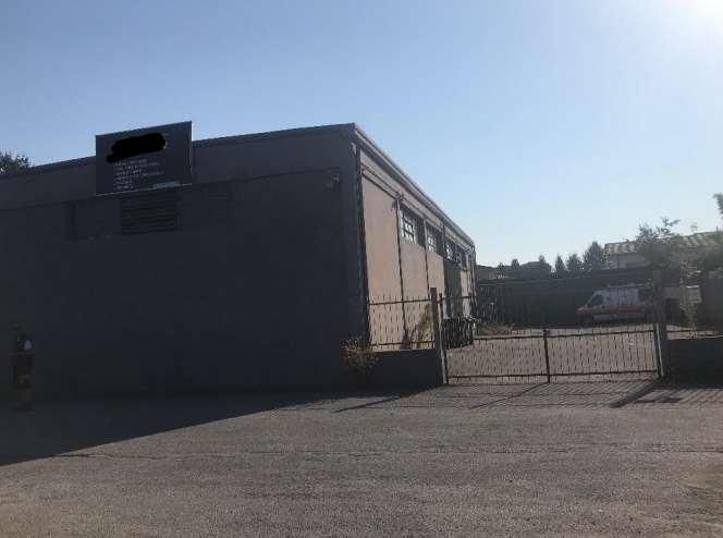 Capannone in vendita a Lucca