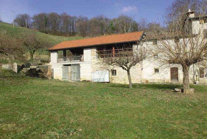 Appartamento in vendita a Badia Calavena