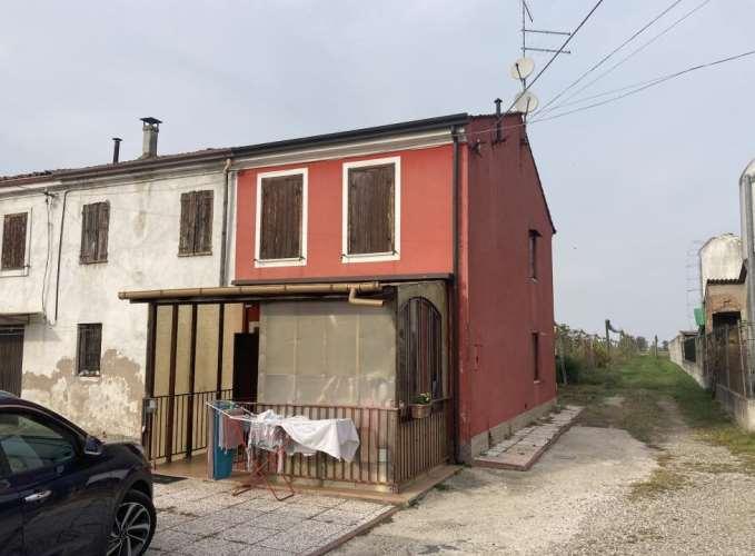 Appartamento in vendita a Roverbella