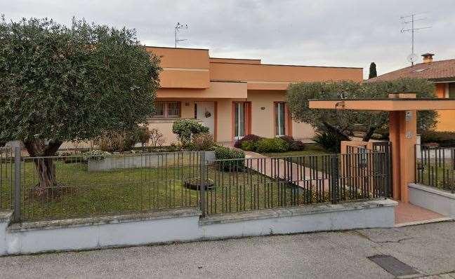 Villa unifamiliare in vendita a Desenzano Del Garda