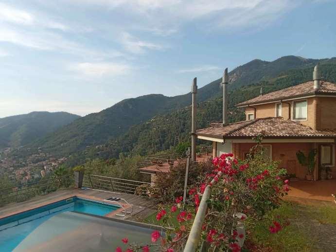 Villa unifamiliare in vendita a Massa
