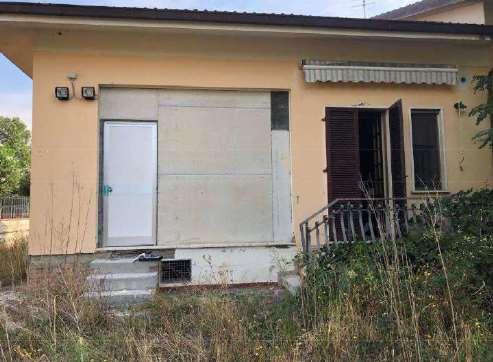 Villa bifamiliare in vendita a Fucecchio