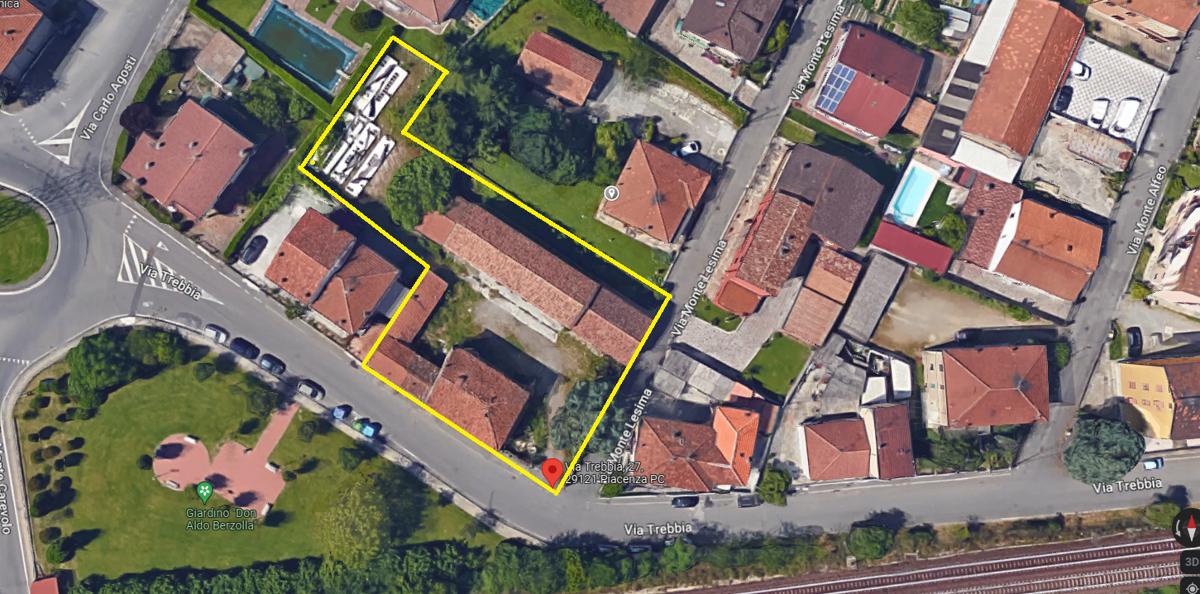 Palazzina commerciale in vendita a Piacenza