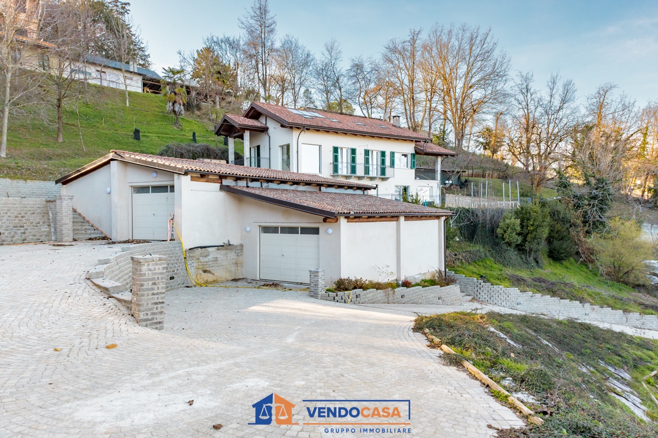 Villa in vendita a Bra
