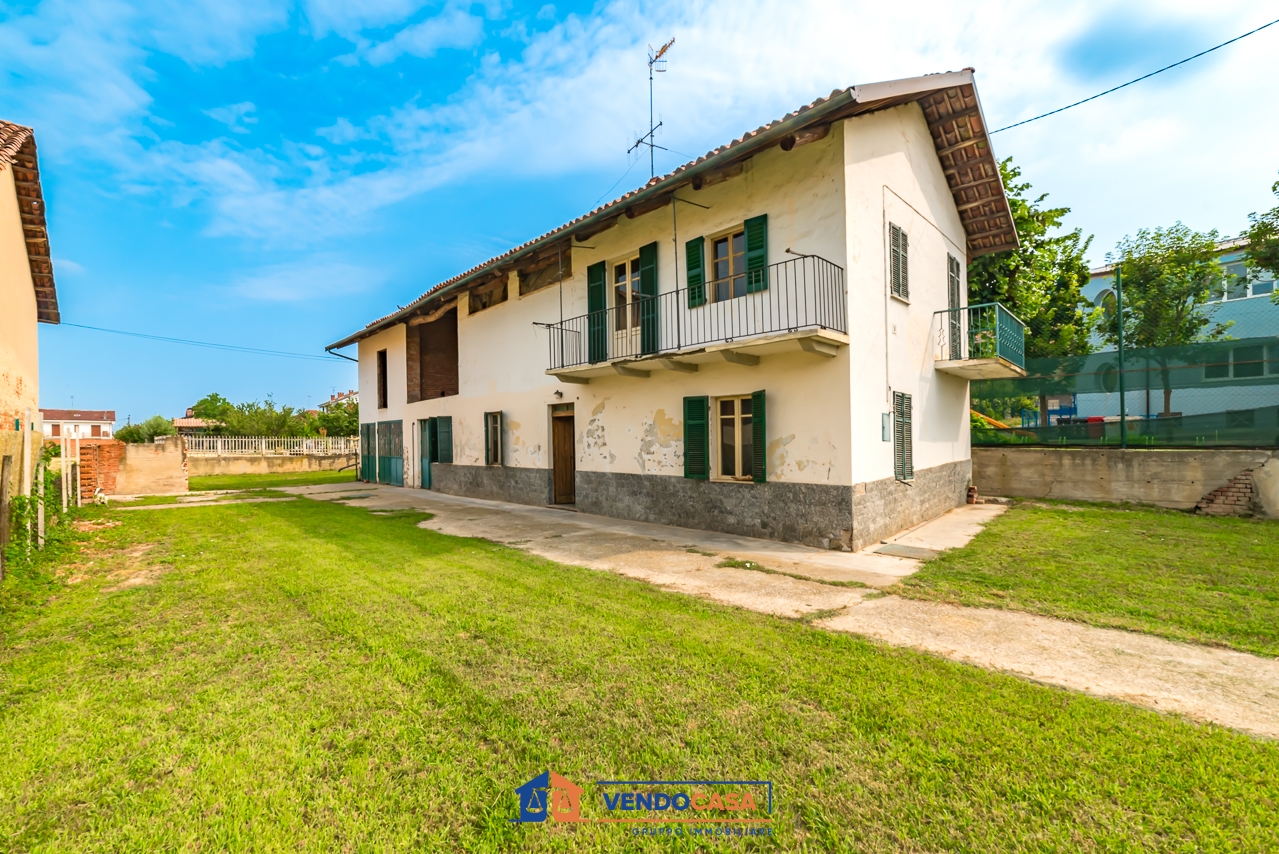 Cascina in vendita a Bra