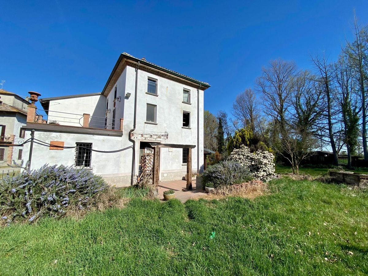 Casa indipendente in vendita a Gazzola