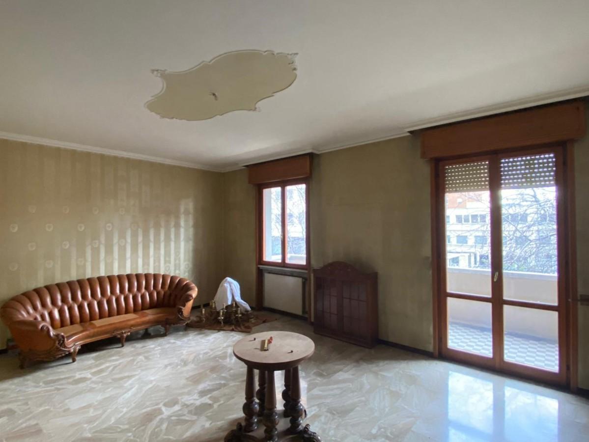 Appartamento in vendita a Piacenza