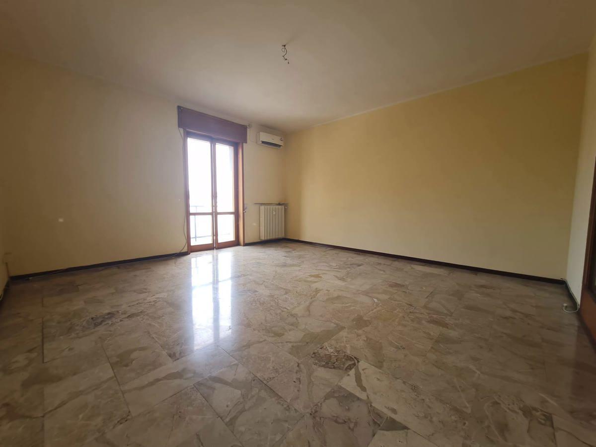 Appartamento in vendita a Piacenza