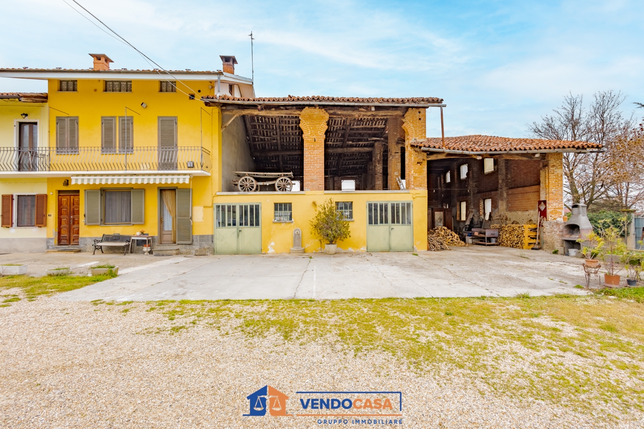 Casa indipendente in vendita a Cherasco