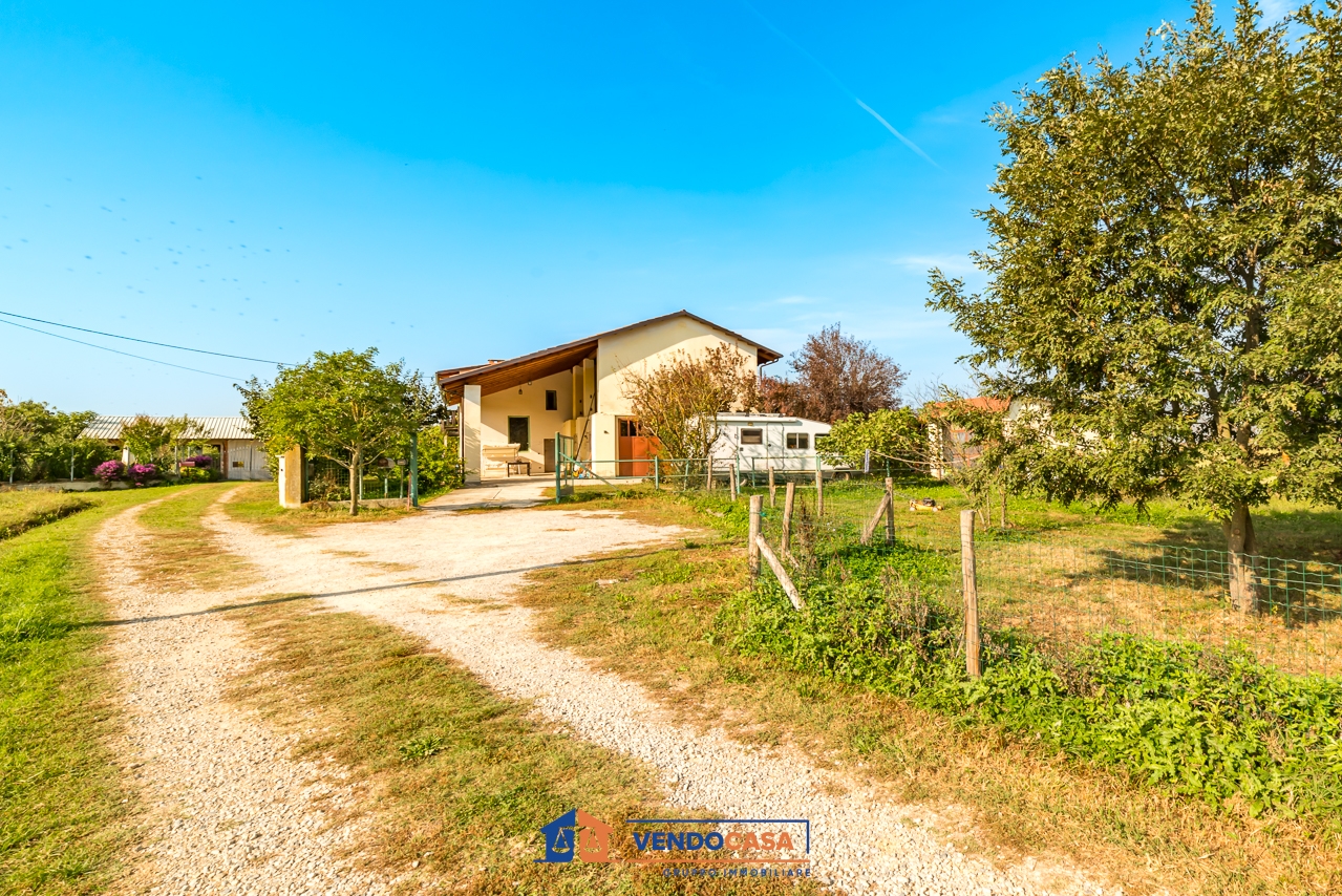 Casa indipendente in vendita a Cherasco