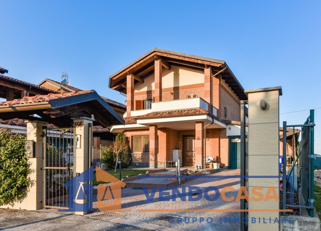 Villa in Via Poirino 356, Carmagnola