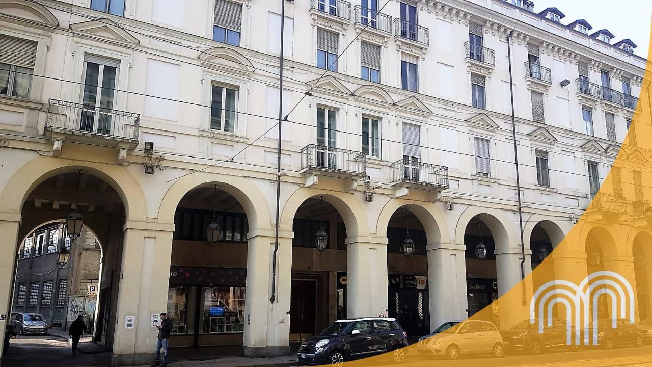 Esercizio commerciale in affitto a Torino