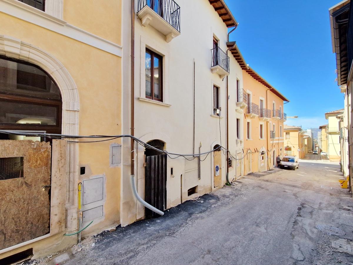 Trilocale in Via Roma 70, L'Aquila