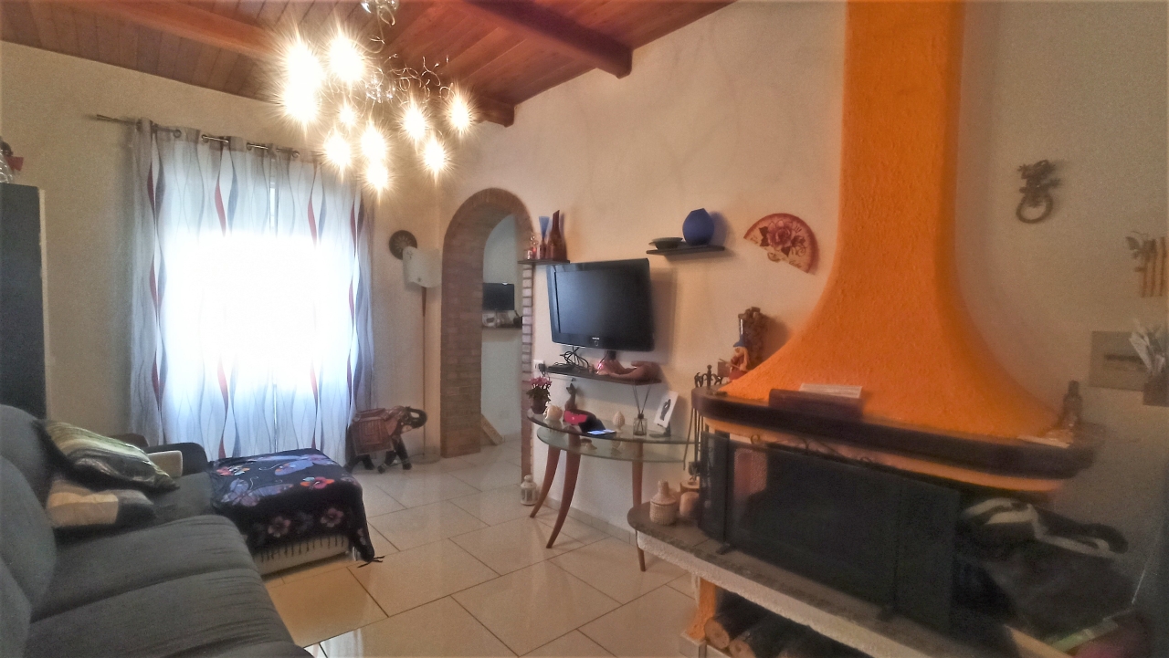 Appartamento in vendita a Campiglia Marittima