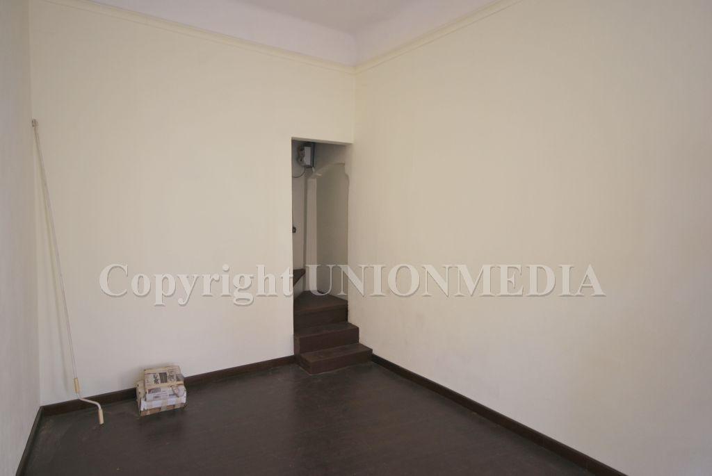 Palazzina commerciale in affitto a Sarzana