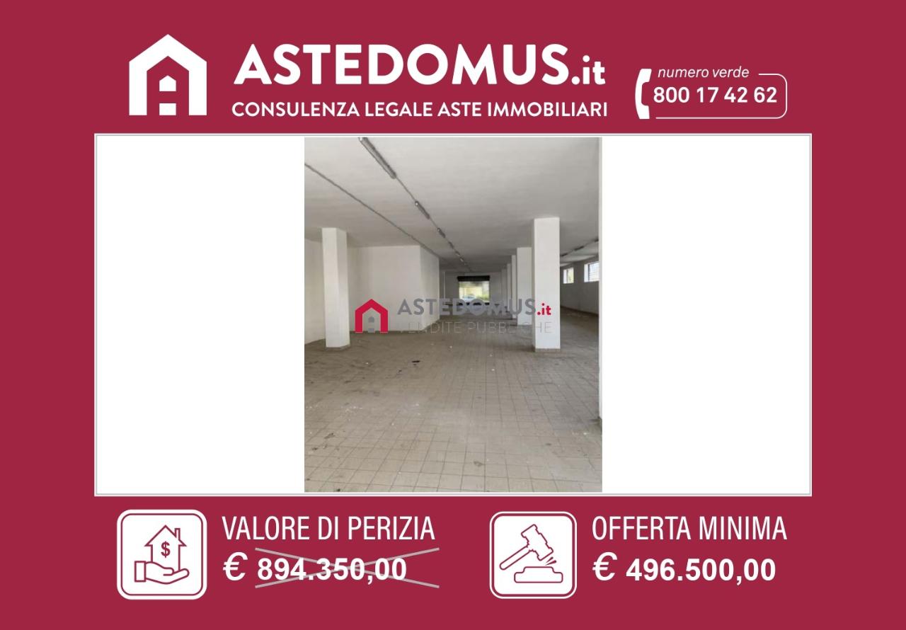 Negozio in vendita a Sant'Antimo