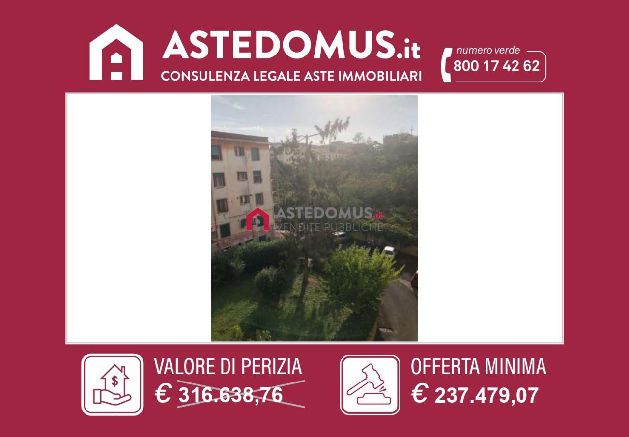 Appartamento in vendita a Napoli