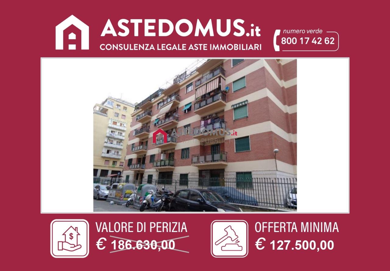 Appartamento in vendita a Napoli