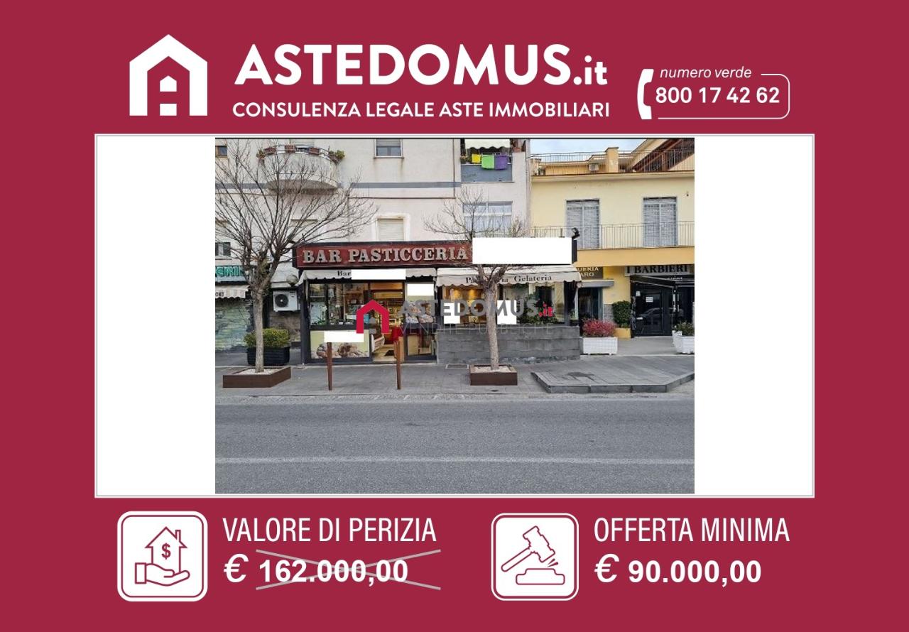 Negozio in vendita a Pozzuoli