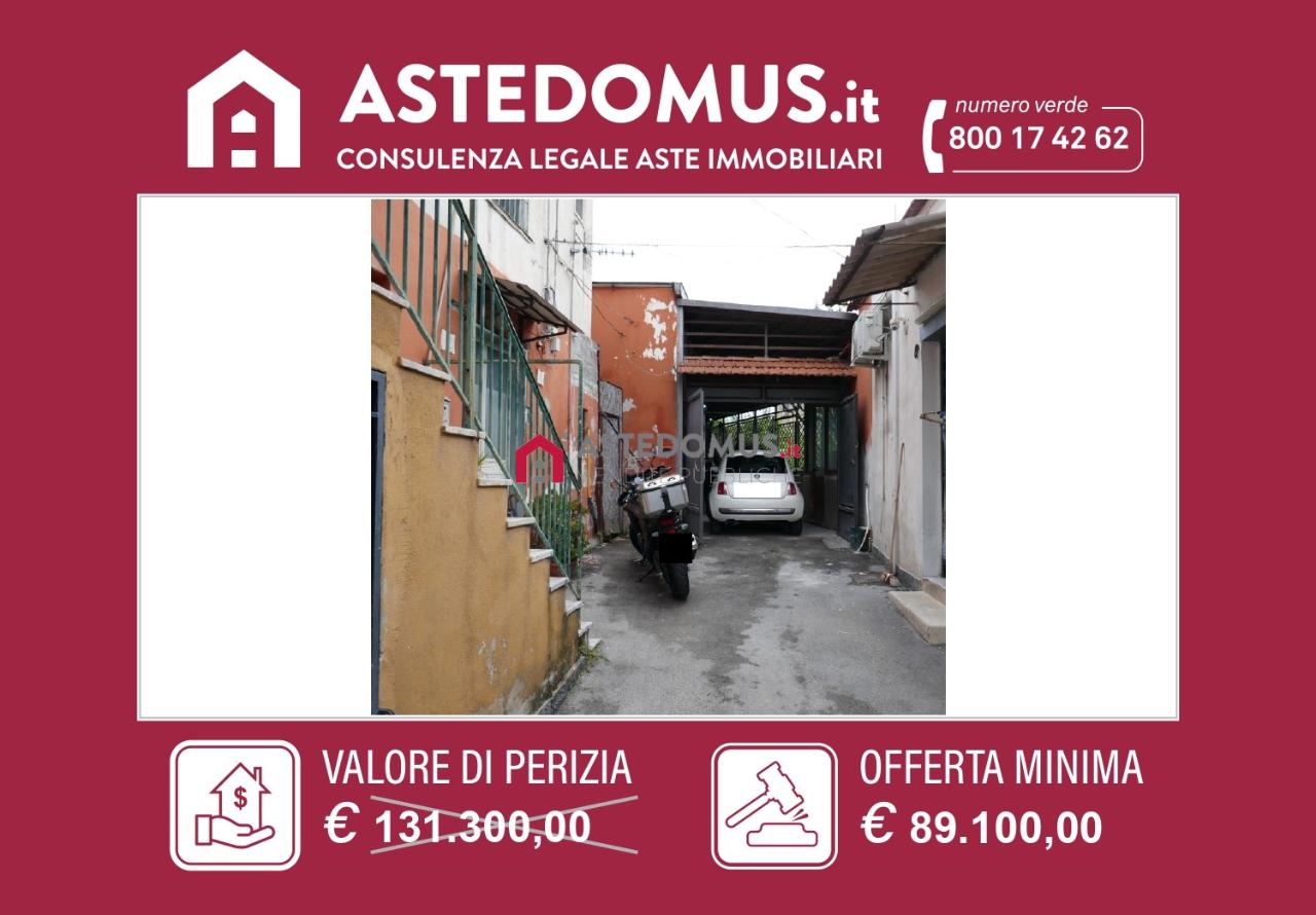 Casa indipendente in vendita a Napoli