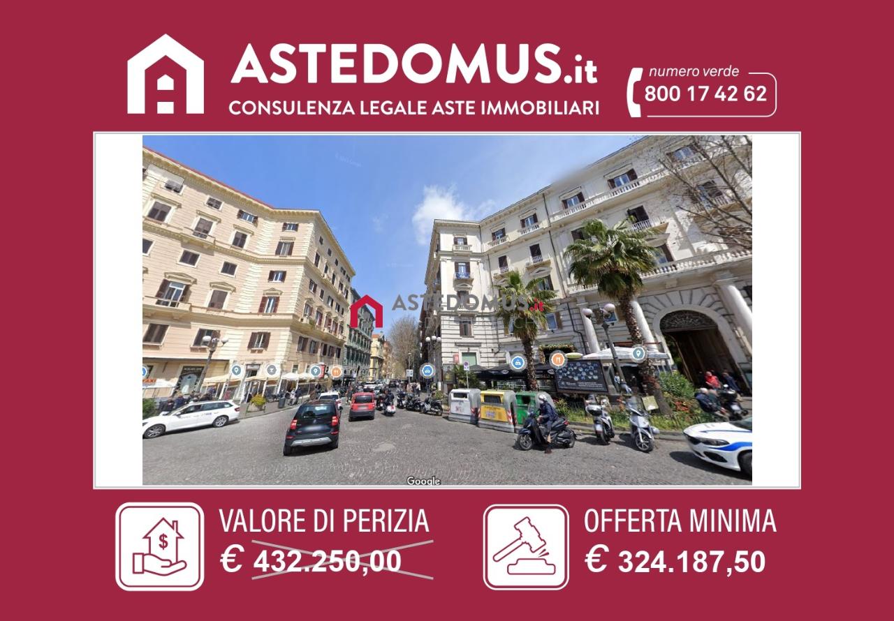Negozio in vendita a Napoli