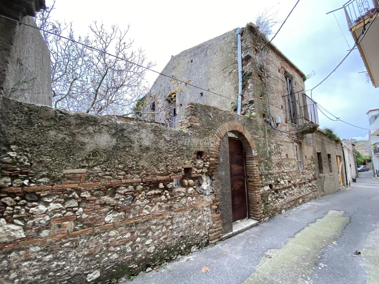 Rustico in vendita a Valdina