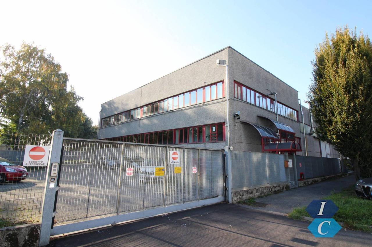 Capannone in affitto a Garbagnate Milanese