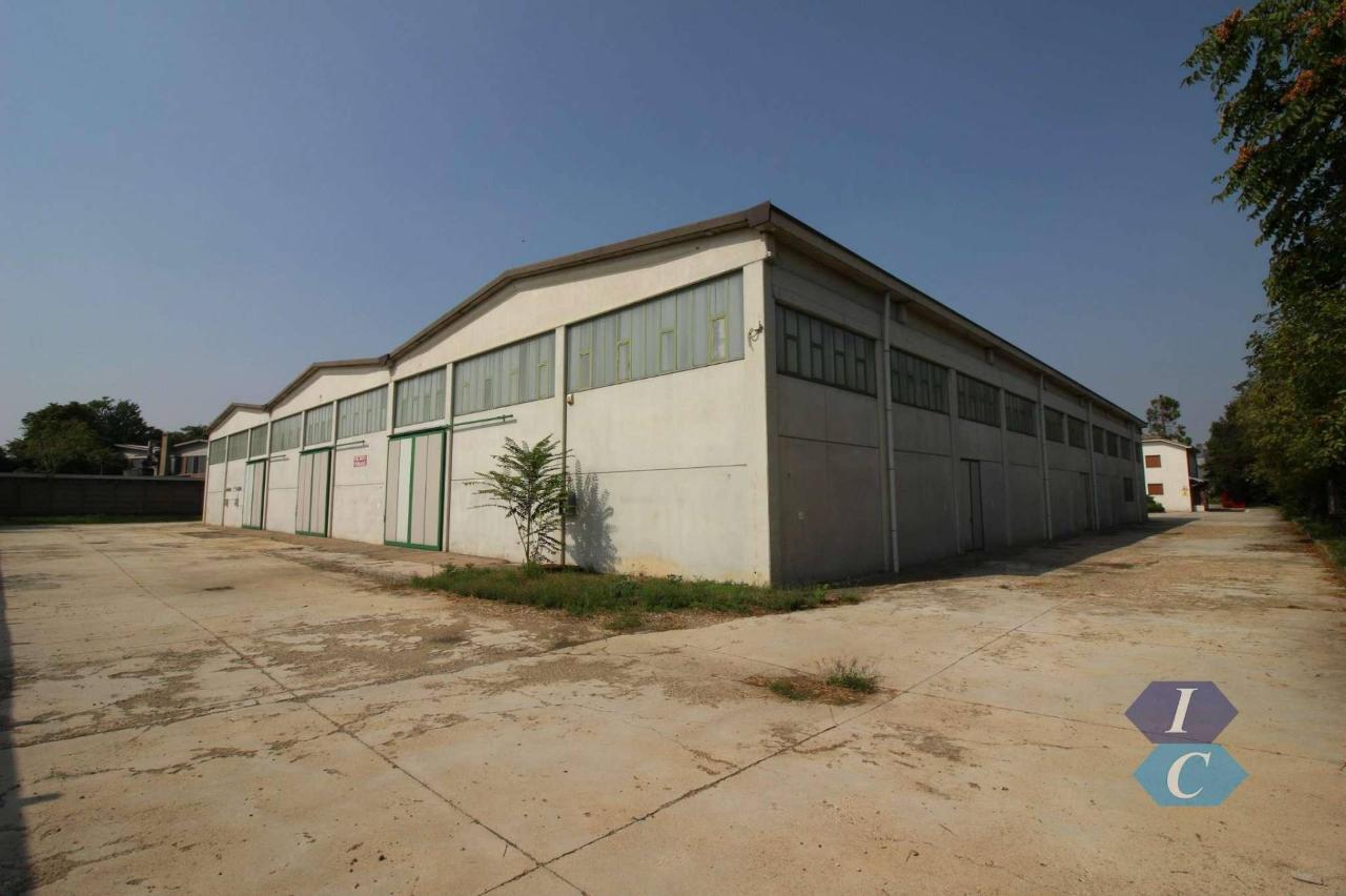 Capannone in vendita a Lainate