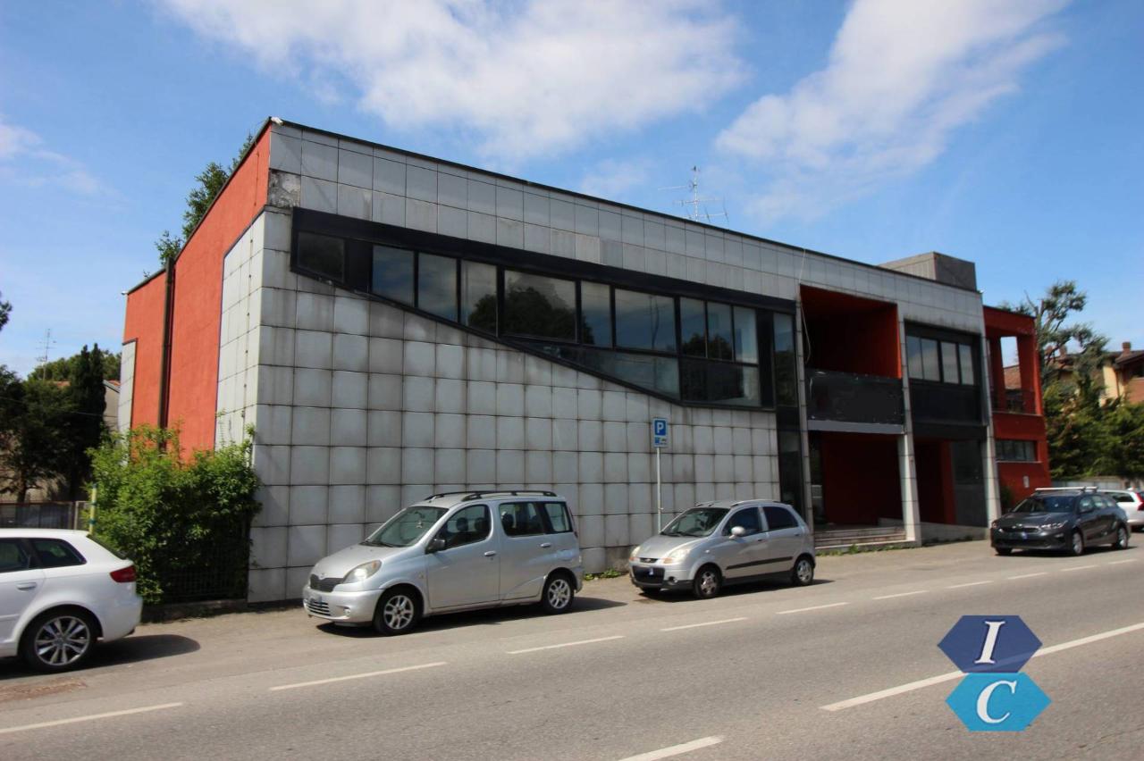 Locale commerciale in vendita a Gerenzano