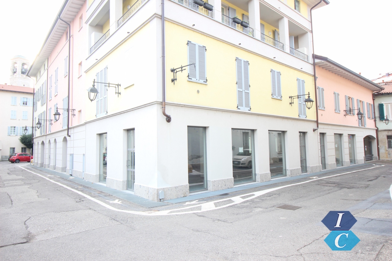 Ufficio in affitto a Saronno
