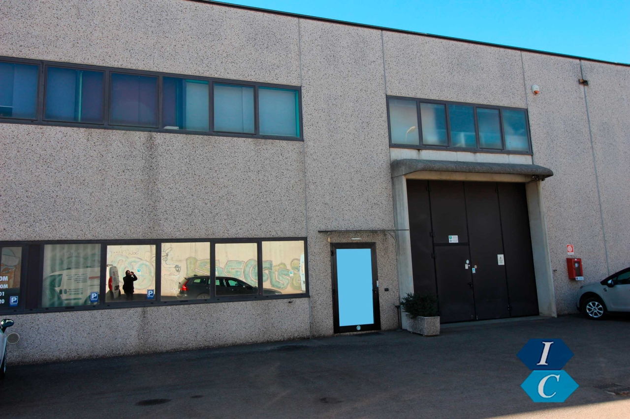 Capannone in affitto a Parabiago