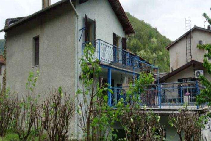 Appartamento in vendita a Vessalico