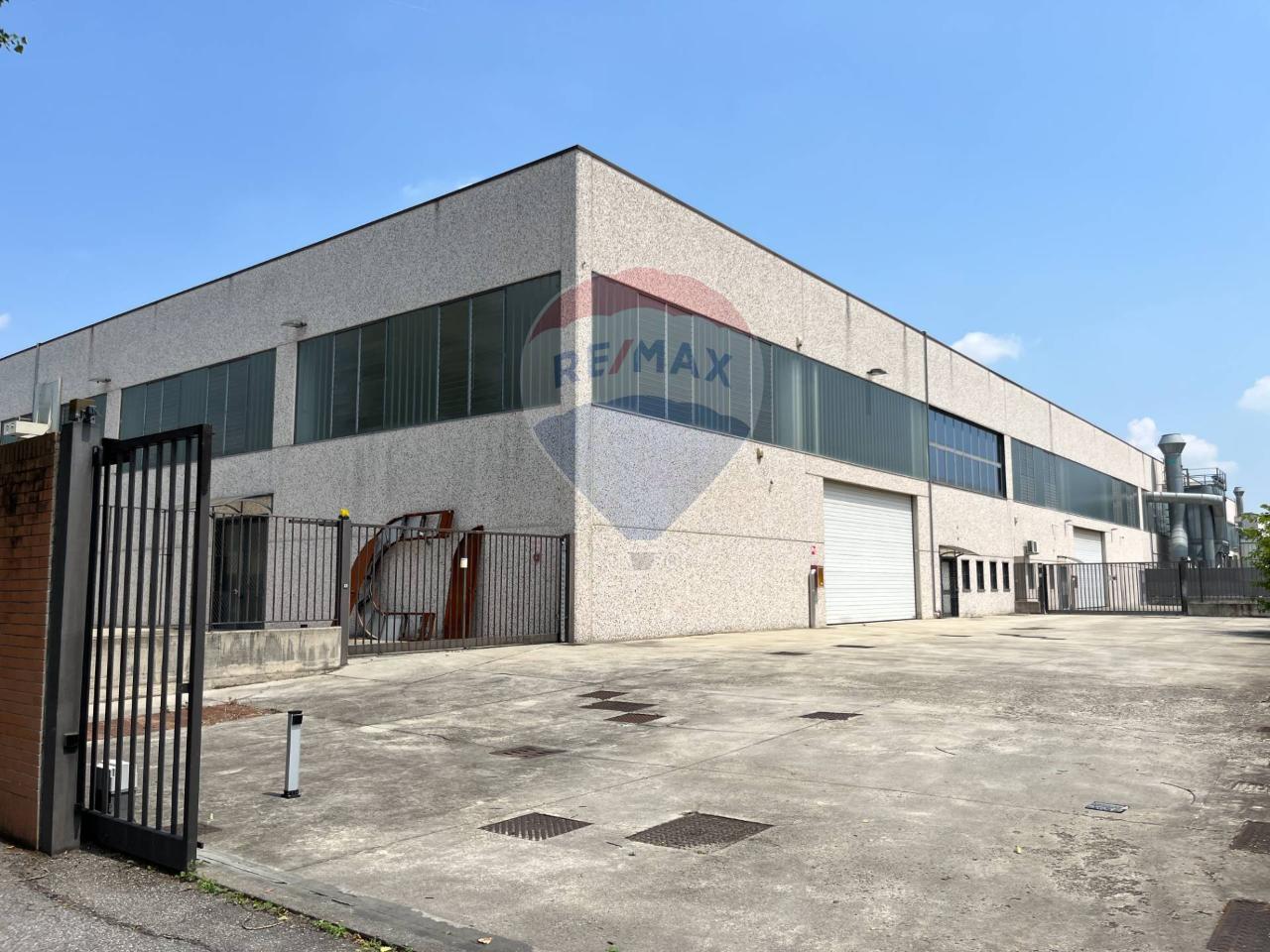 Capannone in vendita a Pioltello