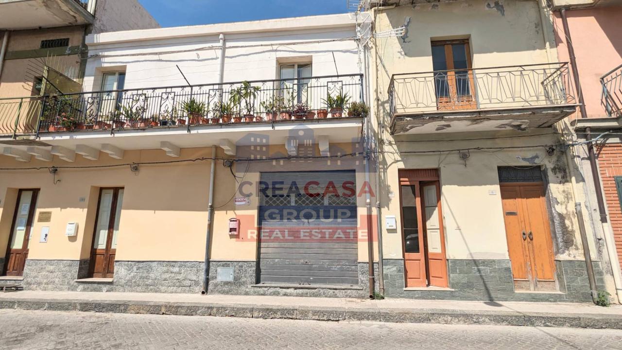 Negozio in vendita a Calatabiano