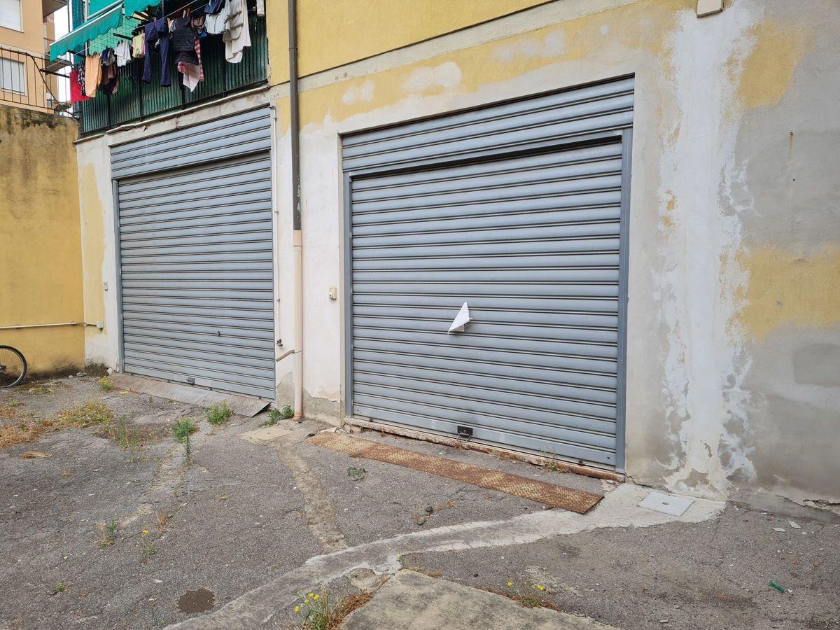 Magazzino in vendita a Firenze